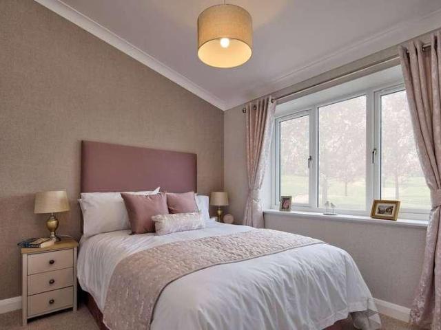 2 bed property for sale