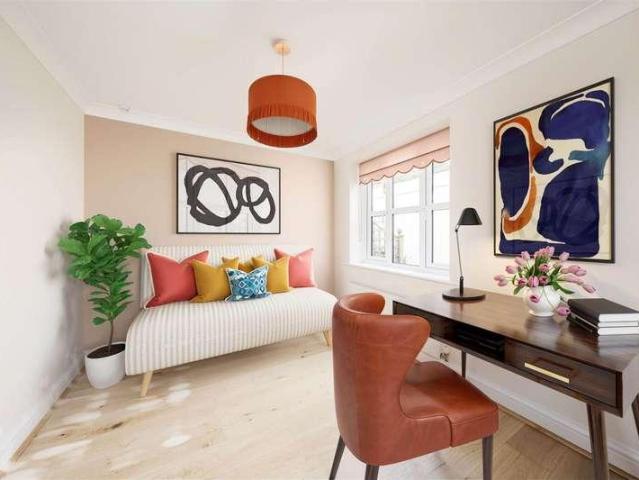 2 bed property for sale