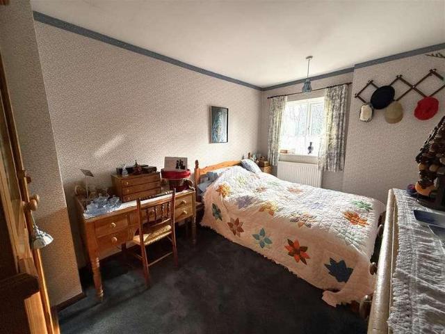 2 bed property for sale