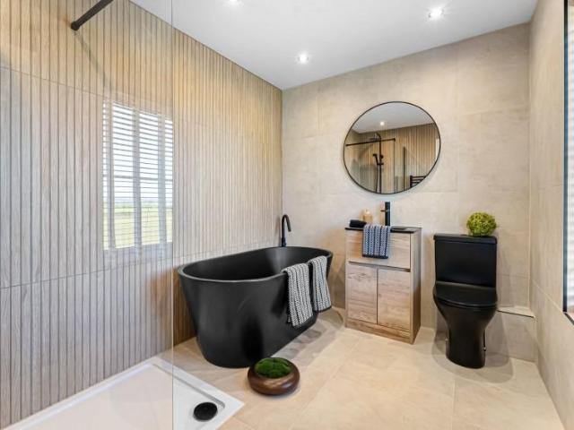 2 bed property for sale
