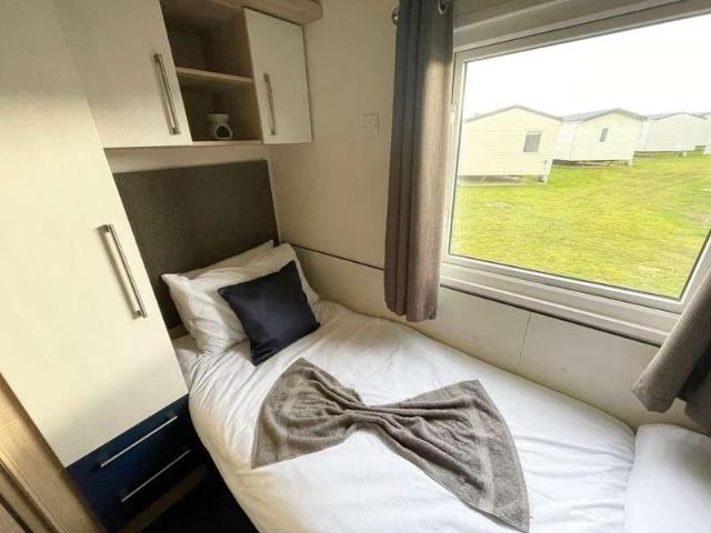 2 bed property for sale