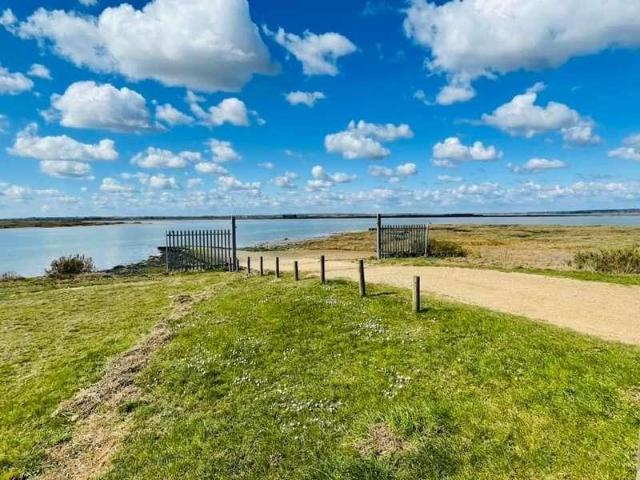 2 bed property for sale