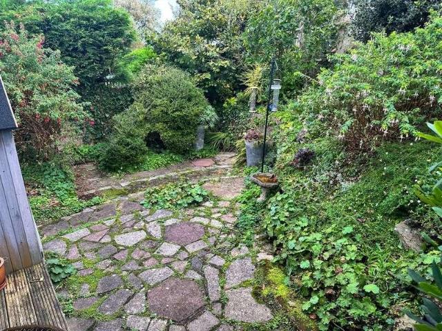 2 bed property for sale