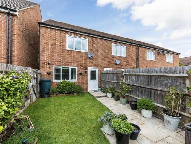2 bed property for sale