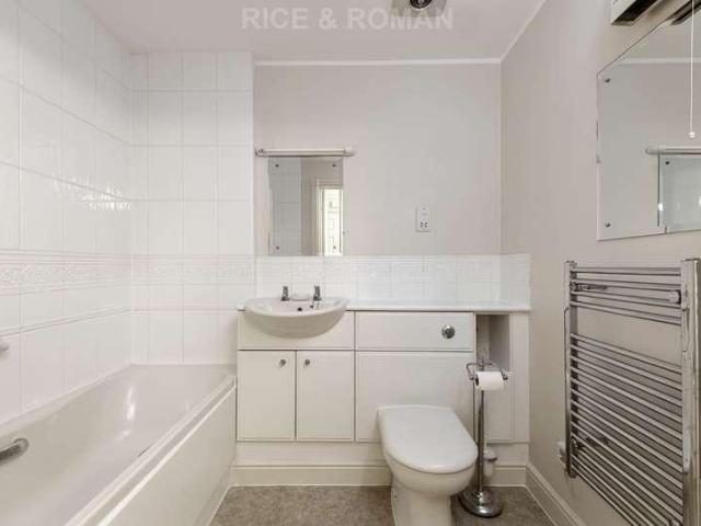 2 bed property for sale