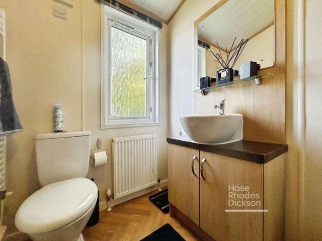 2 bed property for sale