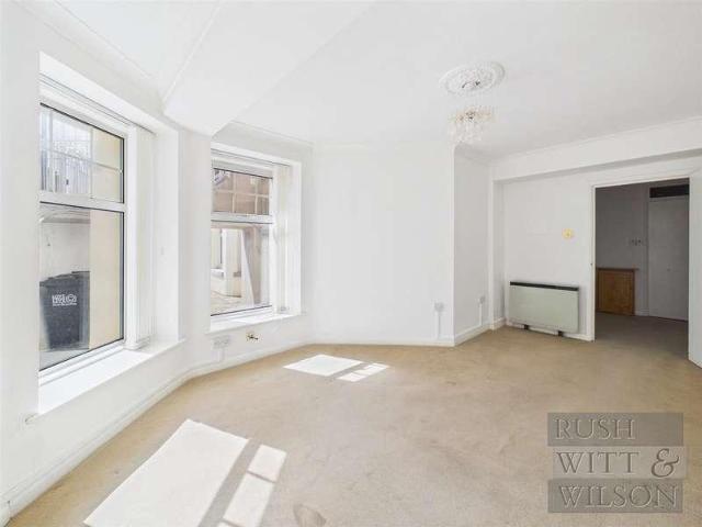2 bed property for sale