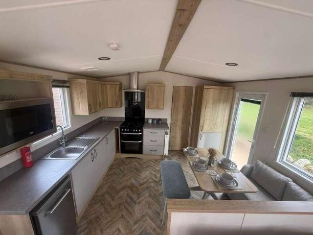 2 bed property for sale