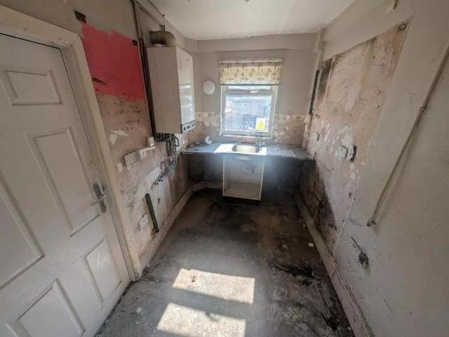 2 bed property for sale