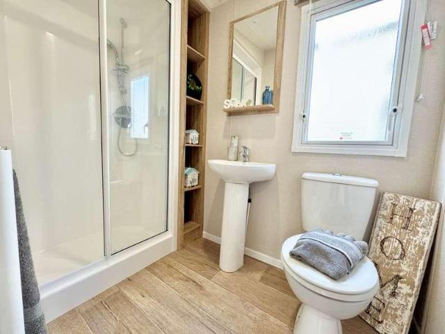 2 bed property for sale