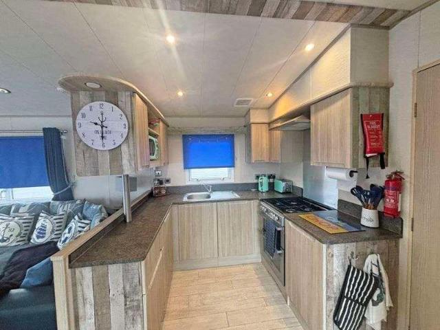 2 bed property for sale