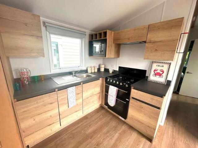 2 bed property for sale