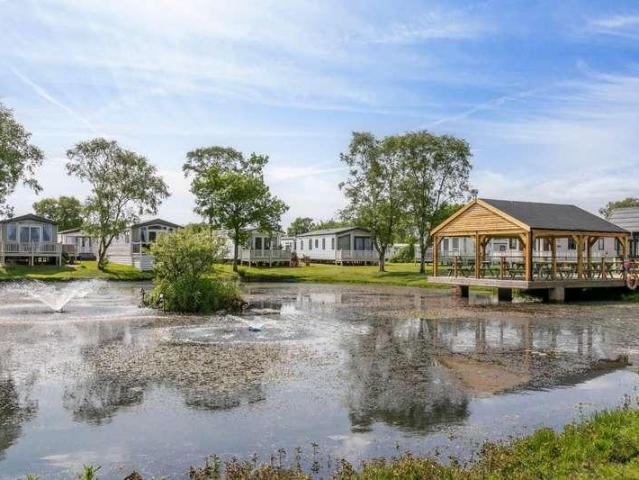 2 bed property for sale