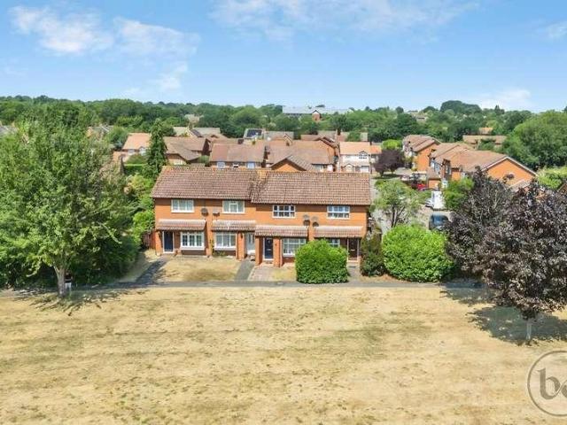 2 bed property for sale