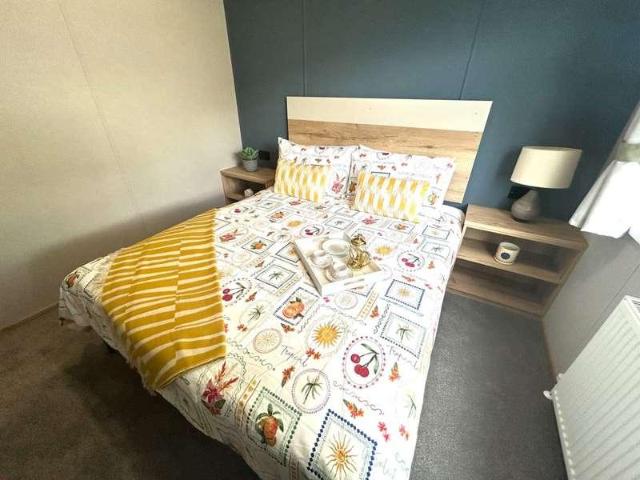 2 bed property for sale