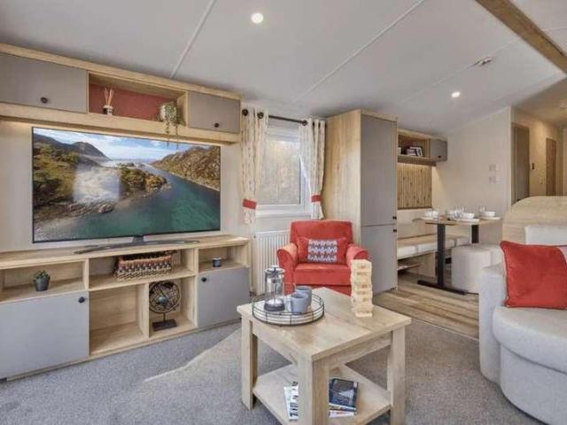 2 bed property for sale