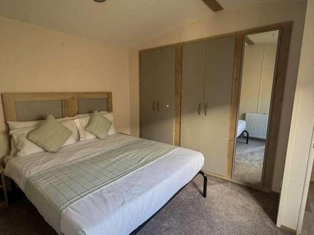 2 bed property for sale