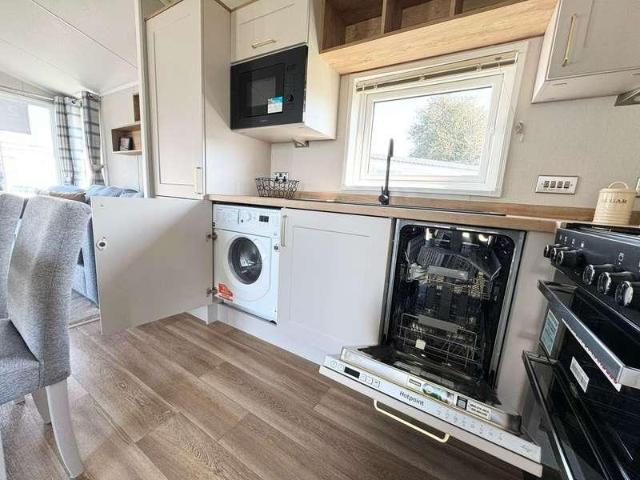 2 bed property for sale