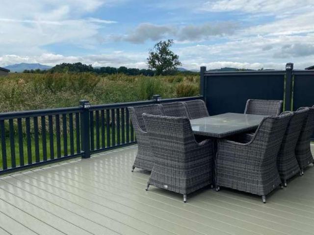 2 bed property for sale