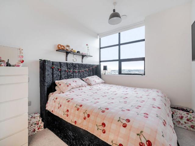 2 bed property for sale