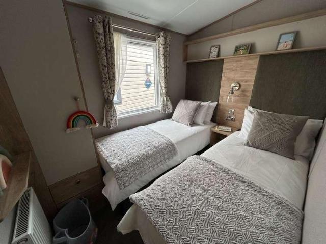 2 bed property for sale