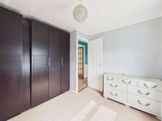 2 bed property for sale