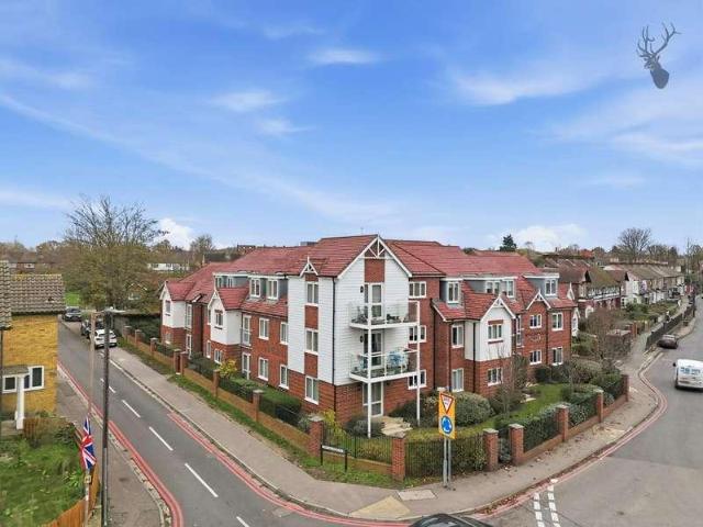 2 bed property for sale