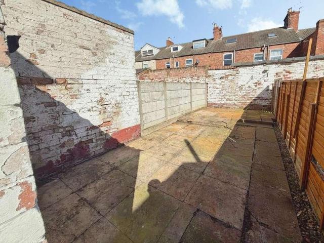 2 bed property for sale