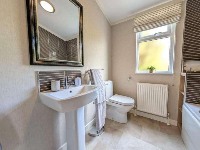 2 bed property for sale
