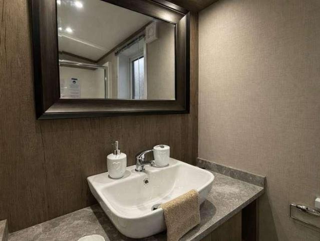 2 bed property for sale