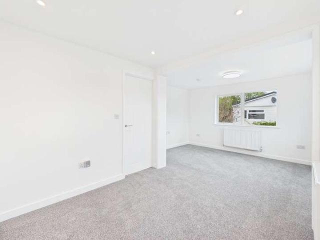 2 bed property for sale