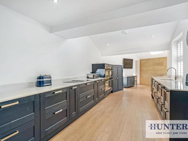 2 bed property for sale