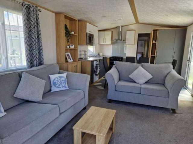 2 bed property for sale