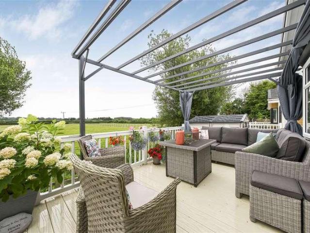 2 bed property for sale