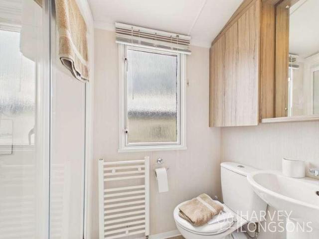 2 bed property for sale