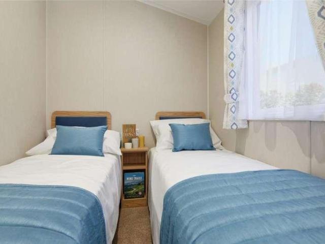 2 bed property for sale