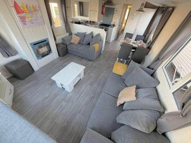 2 bed property for sale