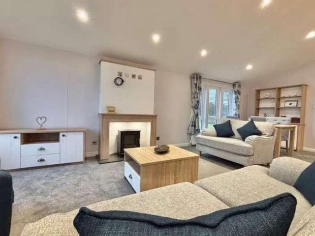 2 bed property for sale