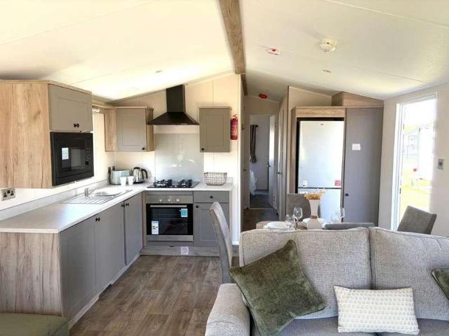 2 bed property for sale
