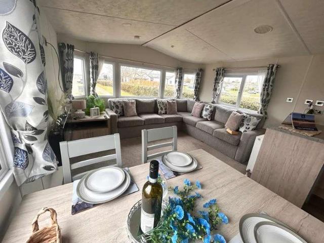 2 bed property for sale