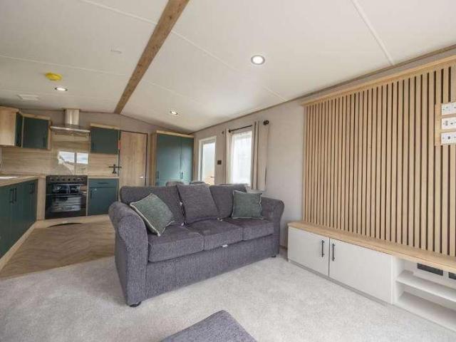2 bed property for sale