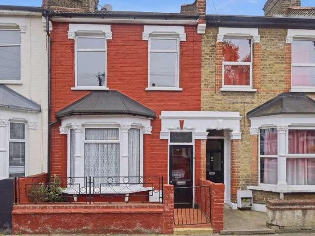 3 bed property for sale