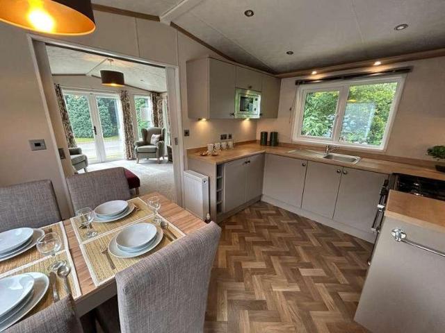 2 bed property for sale