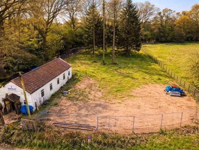 2 bed property for sale