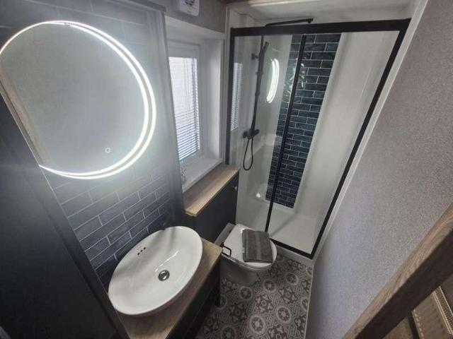 2 bed property for sale