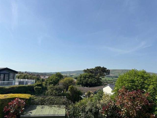 2 bed property for sale