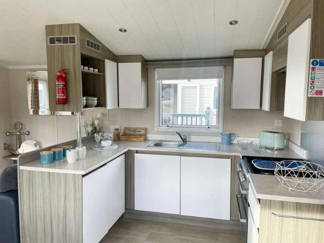 2 bed property for sale