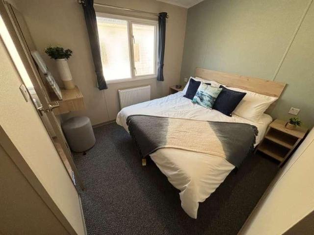2 bed property for sale