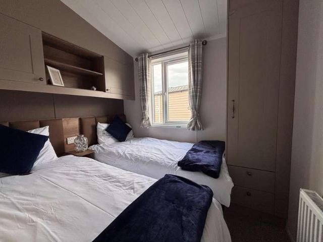 2 bed property for sale