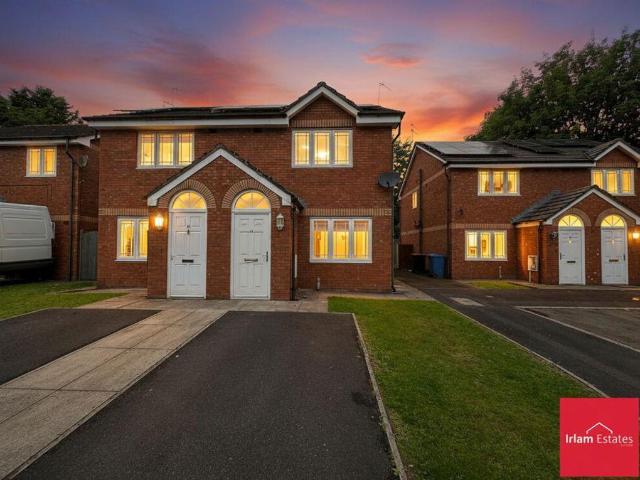 2 bed property for sale
